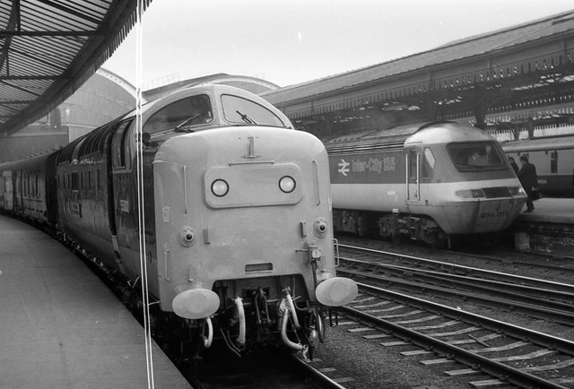 35MM RAILWAY NEGATIVE . BR Class 55 DELTIC Diesel 55002 'KOYLI' . York ...