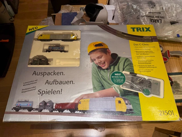 TRIX H0 21501 Diesel locomotive freight set with DCC controller. £156. ...