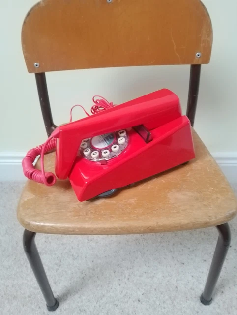 WILD & WOLF Trimphone RETRO Red Corded Telephone with Push Button Dial ...