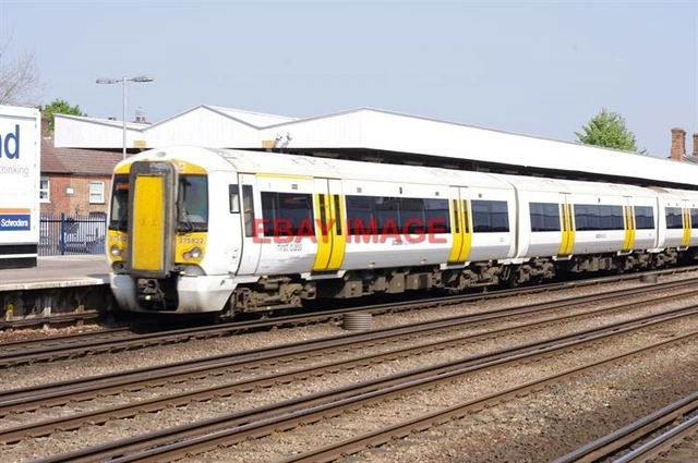 PHOTO CLASS 375 375822 Arrives At Tonbridge £1.45 - PicClick UK