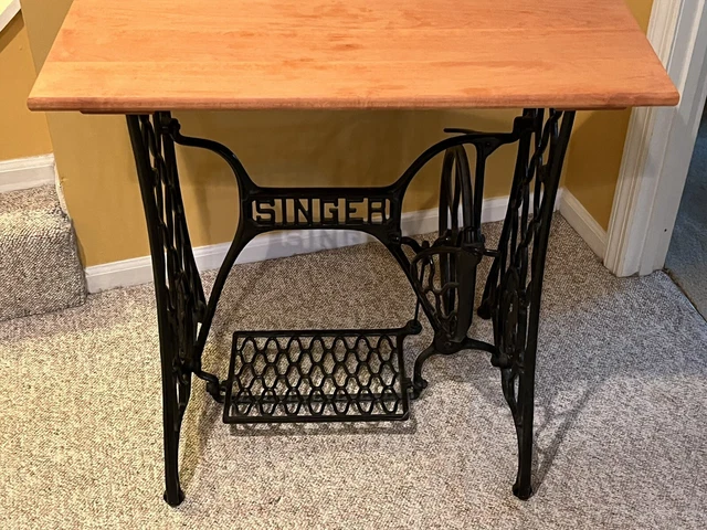 ANTIQUE SINGER TREADLE Sewing Machine Cast Iron Stand Table base £228. ...