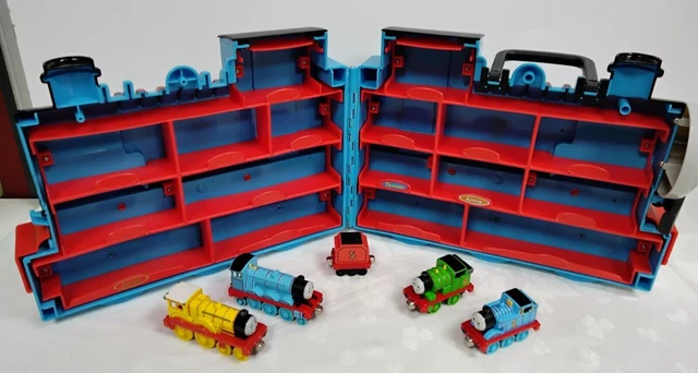 THOMAS THE TANK Engine Take-N-Play Carry Case Vintage 2002 + trains ...