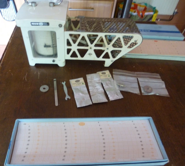 VINTAGE CASELLA LONDON Thermograph Thermohygrograph & Chart Recorder £ ...