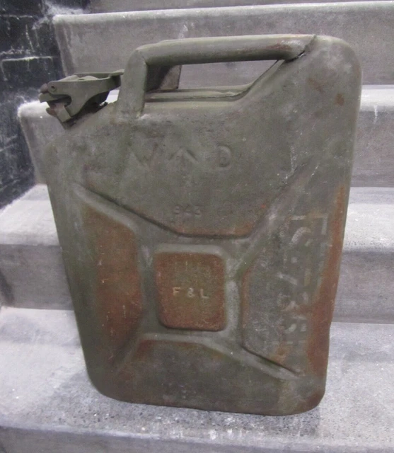 ORIGINAL WW2 BRITISH Jerry Can 1943 With War Dept Arrow £35.00 ...