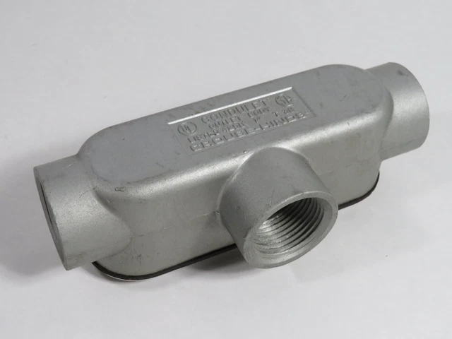 CROUSE-HINDS T39 ALUMINUM Condulet Body 1" T-Shape C/W Cover & Gasket ...
