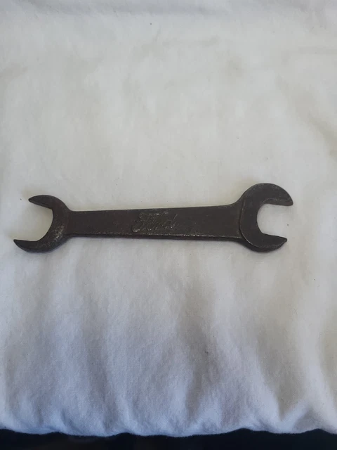 FORD WRENCH T-1917 Model T Antique Open End Script 1 & 2 Vintage Tool £ ...