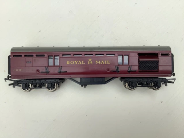 TRI-ANG R23 B.R. Operating Royal Mail Coach M30224 OO Gauge. VGC. £3.24 ...