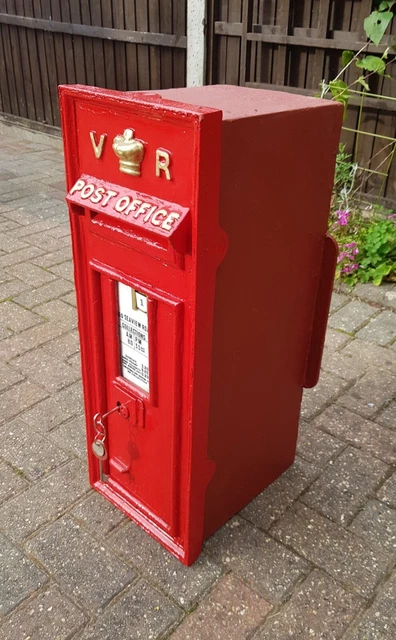 ROYAL MAIL POST Office GPO Genuine cast iron VR Victorian Wall Post Box ...