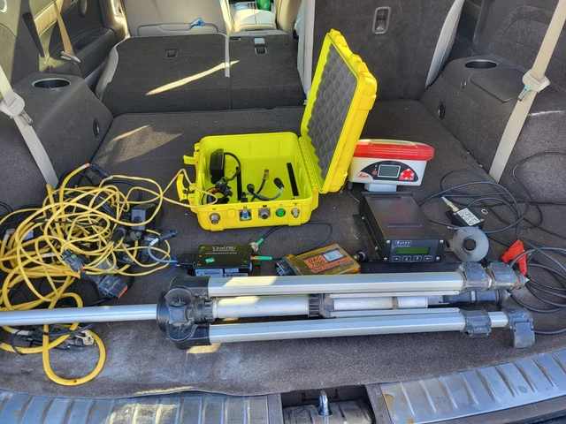 LEICA GNSS RECEIVER Antenna Geo ace W/ Tripod And Gev71 External ...