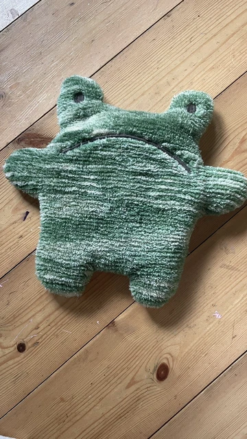 URBAN OUTFITTERS GRUMPY Frog Heatable Huggable Toy £4.50 - PicClick UK