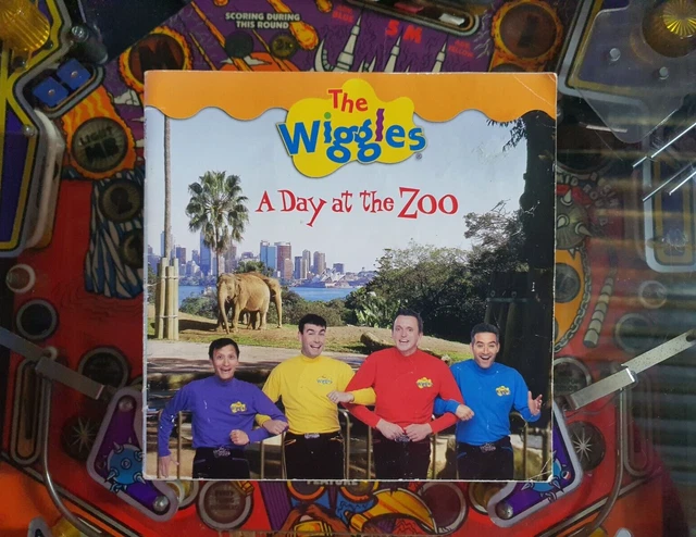 THE WIGGLES: A Day At The Zoo - 2004 Paperback Book $15.21 - PicClick AU