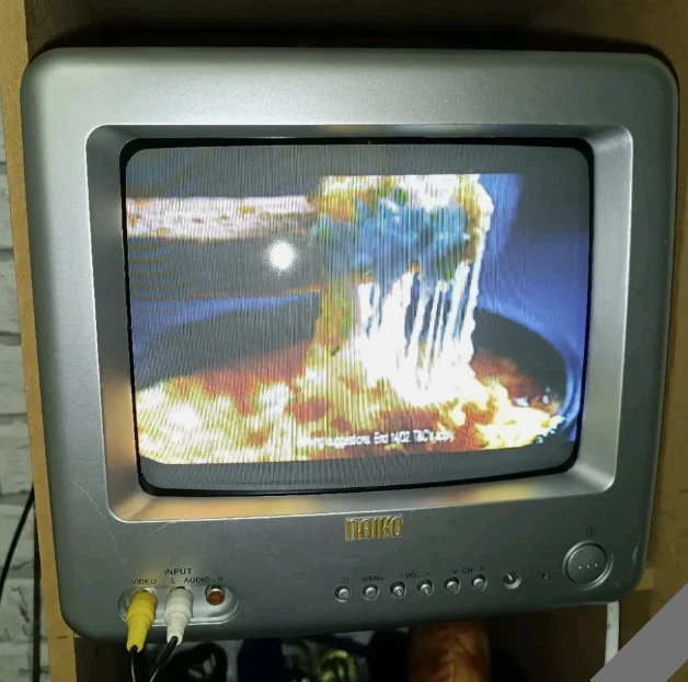 NAIKO 10 INCH CRT TV N-1050 VINTAGE RETRO GAMING COMPACT. Great Picture ...
