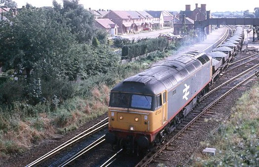 ORIGINAL COLOUR SLIDE of 47339 BR class 47 diesel loco £2.25 - PicClick UK