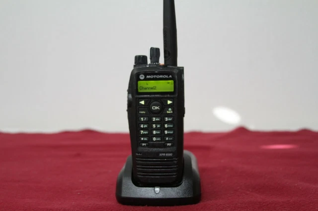 MOTOTRBO XPR6580 DIGITAL RADIO 800/900MHz MODEL# AAH55UCH9LB1AN "FM ...