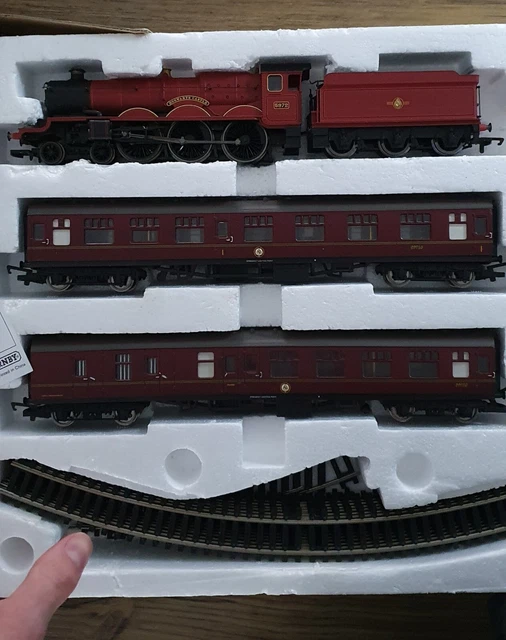 HORNBY HARRY POTTER Hogwarts Express Train Set £95.00 - PicClick UK