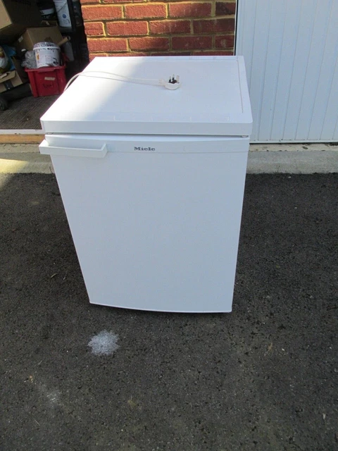 MIELE FRIDGE WHITE Under Counter 600mm wide £60.00 - PicClick UK