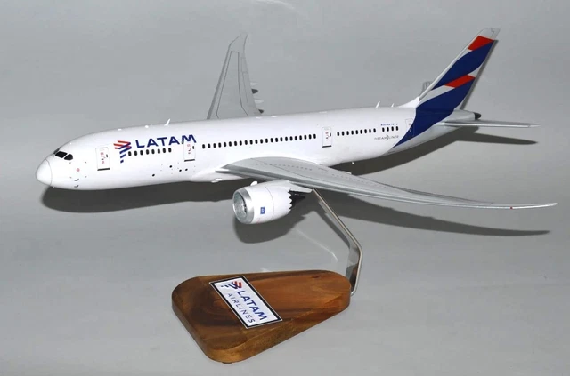 LATAM BOEING 787-800 Dreamliner Desk Top Display Jet Model 1/100 SC ...