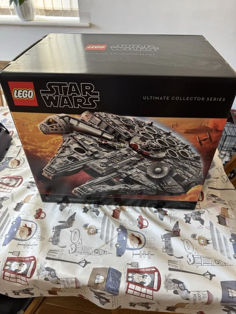 BRAND NEW LEGO Star Wars UCS Millennium Falcon 75192 in Shipping box £ ...