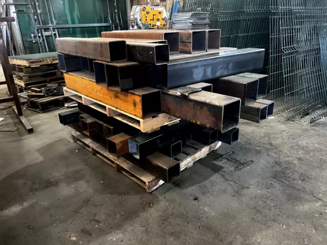 MILD STEEL BOX Sections / Square Hollow Sections 400 x 60x60x3 £13.00 ... MILD STEEL BOX Sections / Square Hollow Sections 400 x 60x60x3 £13.00 ...