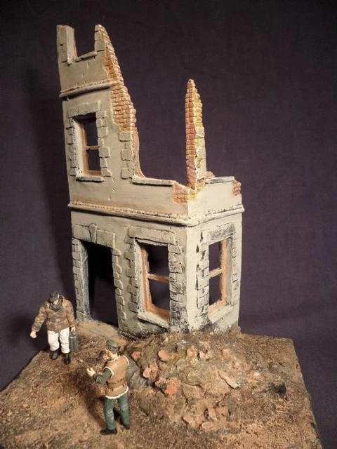 1/35 SCALE WW2 Caen Ruined house model kit. Military diorama accessory ...