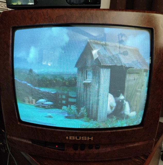 BOXED BUSH 1431 14" CRT Television TV, with SCART SOCKET, Remote - Used ...