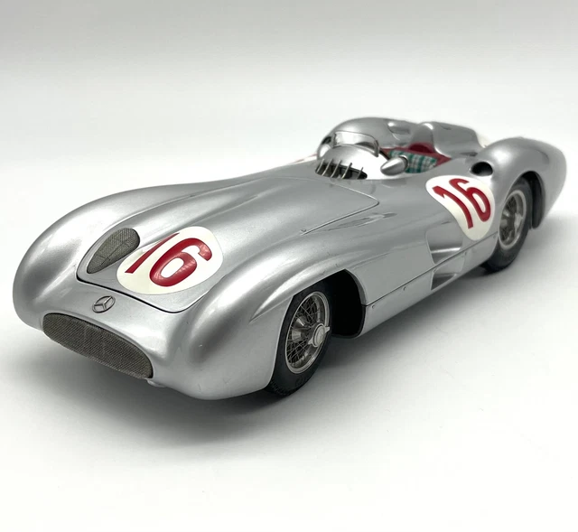 CMC M-059 MERCEDES BENZ W 196 R Stirling Moss #16 freccia argento, 1:18 ...