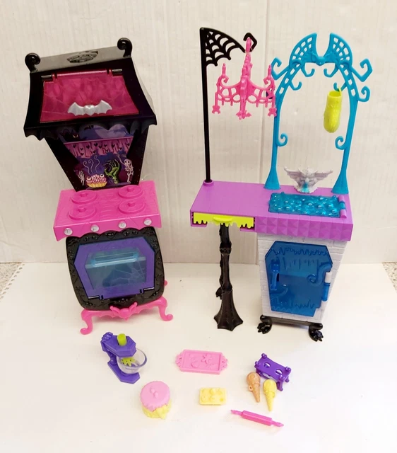 MONSTER HIGH DOLLS Draculaura Dracula Vampire Family Kitchen £6.50 ...