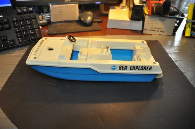 VINTAGE 1976 FISHER Price Adventure People 310 Sea Explorer Boat Only ...