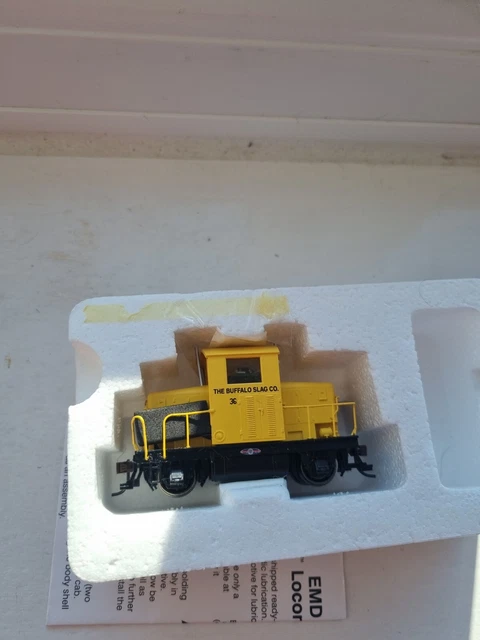 ROUNDHOUSE PRODUCTS THE 'Critter' EMD Model 40 Diesel HO On30 £0.99 ...