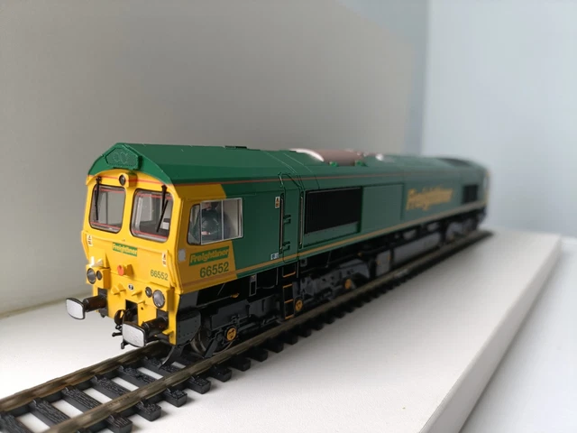 BACHMANN CLASS 66 Limited Edition (Freightliner Livery - Malty Raider ...