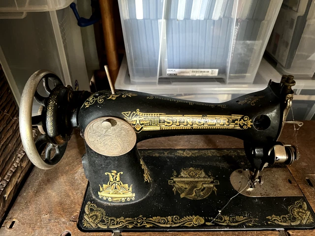 ANTIQUE SINGER TREADLE Sewing Machine & Table £69.04 - PicClick UK