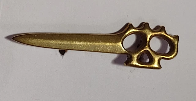 WW2 50-52 COMMANDO Middle East Death Head Badge All Brass 2 Lugs ...