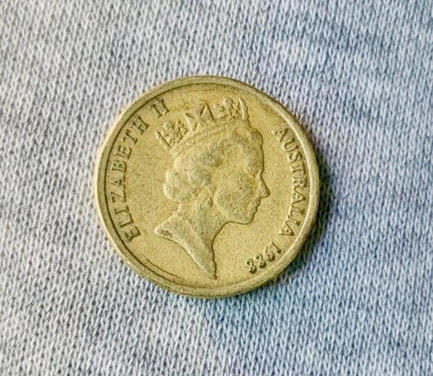 RARE 1988 AUSTRALIAN $2 TWO DOLLAR COIN with the HH And RDM initials ...