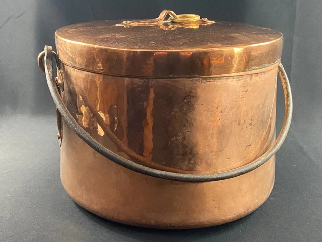 TRÈS GRAND CHAUDRON marmite en cuivre XIXe monogrammé L.G. EUR 149,00 ...