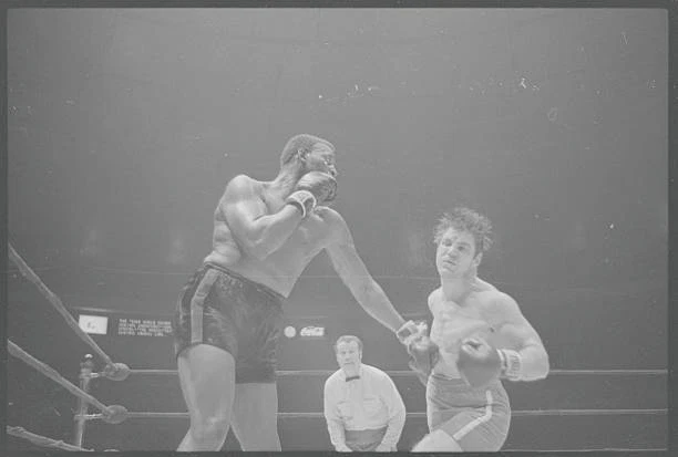 JERRY QUARRY AND Buster Mathis In Boxing Action 1969 OLD BOXING PHOTO ...