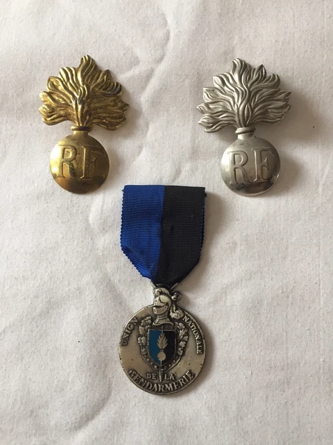 MILITARIA INSIGNES POUR Casque Adrian+ Médaille Gendarmerie EUR 30,00 - PicClick FR