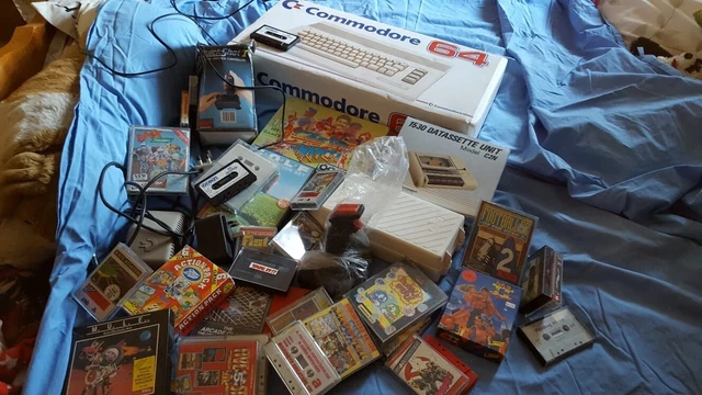 VINTAGE COMMODORE 64 VIDEO COMPUTER SYSTEM GAME CONSOLE Bundle Games ...