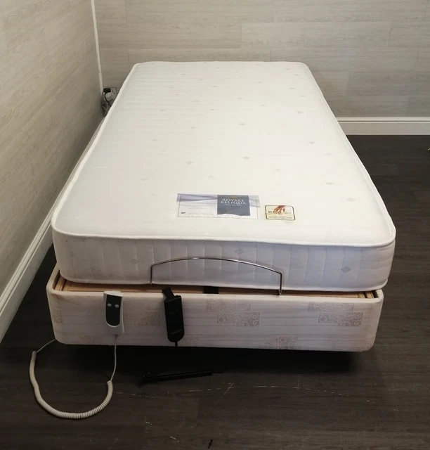 3FT 6& ROYAL reliqua profiling ADJUSTABLE ELECTRIC BED Ref: HF15670 £ ...