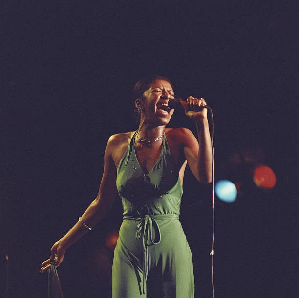 AMERICAN SINGER AND Actress Natalie Cole Performs 1976 Old Photo 6 $9. ...