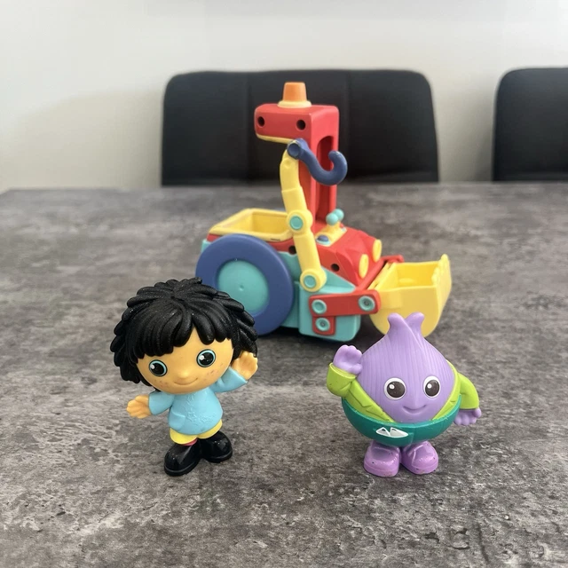 CBEEBIES MOON & Me Bumper Roller Vehicle And Mr Onion Figure Playset ...