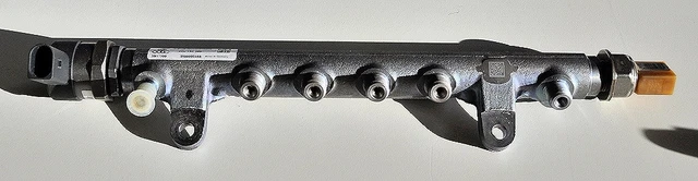 AUDI VW SKODA 2.0 TDI Kraftstoffverteiler Fuel Rail 03L130089 EUR 129 ...
