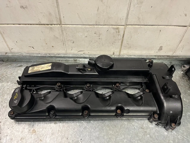 MERCEDES BENZ OM651 2.2CDI CYLINDER HEAD HOOD VALVE COVER A6510100230 £ ...