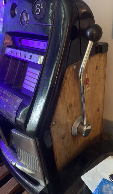 MILLS ONE ARM bandit - Vintage Working Complete 6d Slot Machine Rare £ ...