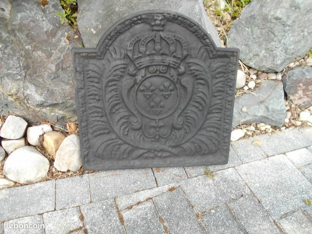 PLAQUE TAQUE DE cheminée "aux fleurs de lys couronnées" en fonte EUR ...
