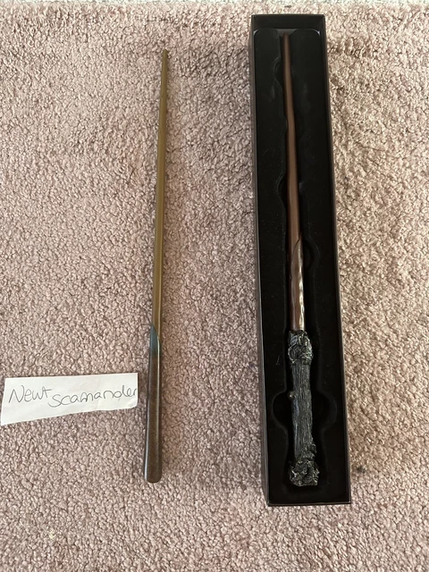 HARRY POTTER ORIGINAL Wand Warner Bros Studio Tour + Newt Scamander ...