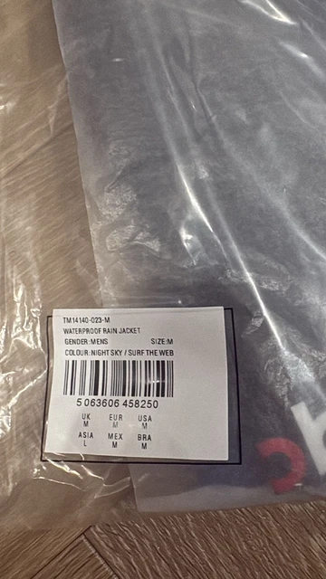 ORACLE RED BULL Racing 2026 Team Water Resistant Jacket - Unisex Size M ...