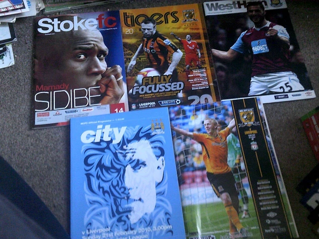 LIVERPOOL FOOTBALL CLUB Programme Collection 2009 - 2010 Aways X 5 Job ...