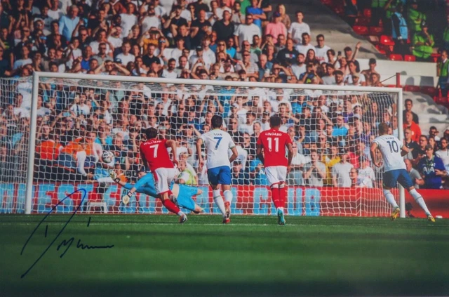 DEAN HENDERSON NOTTINGHAM Forest, Autographed A4 Photograph. £9.99 ...