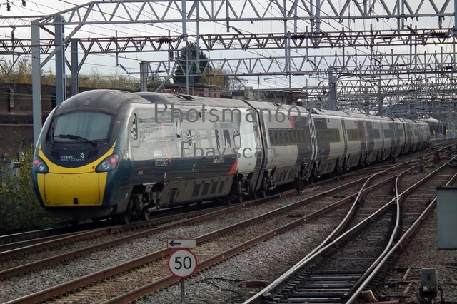 CLASS 390 390148, 11 car EMU, in Avanti West Coast at Crewe £0.75 ...