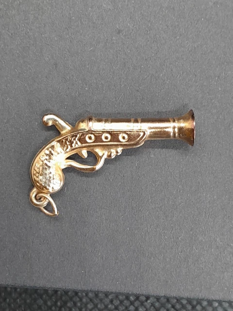 GOLD PISTOL PENDANT 9ct Yellow Gold Flintlock Pistol Charm Ornate Gold ...